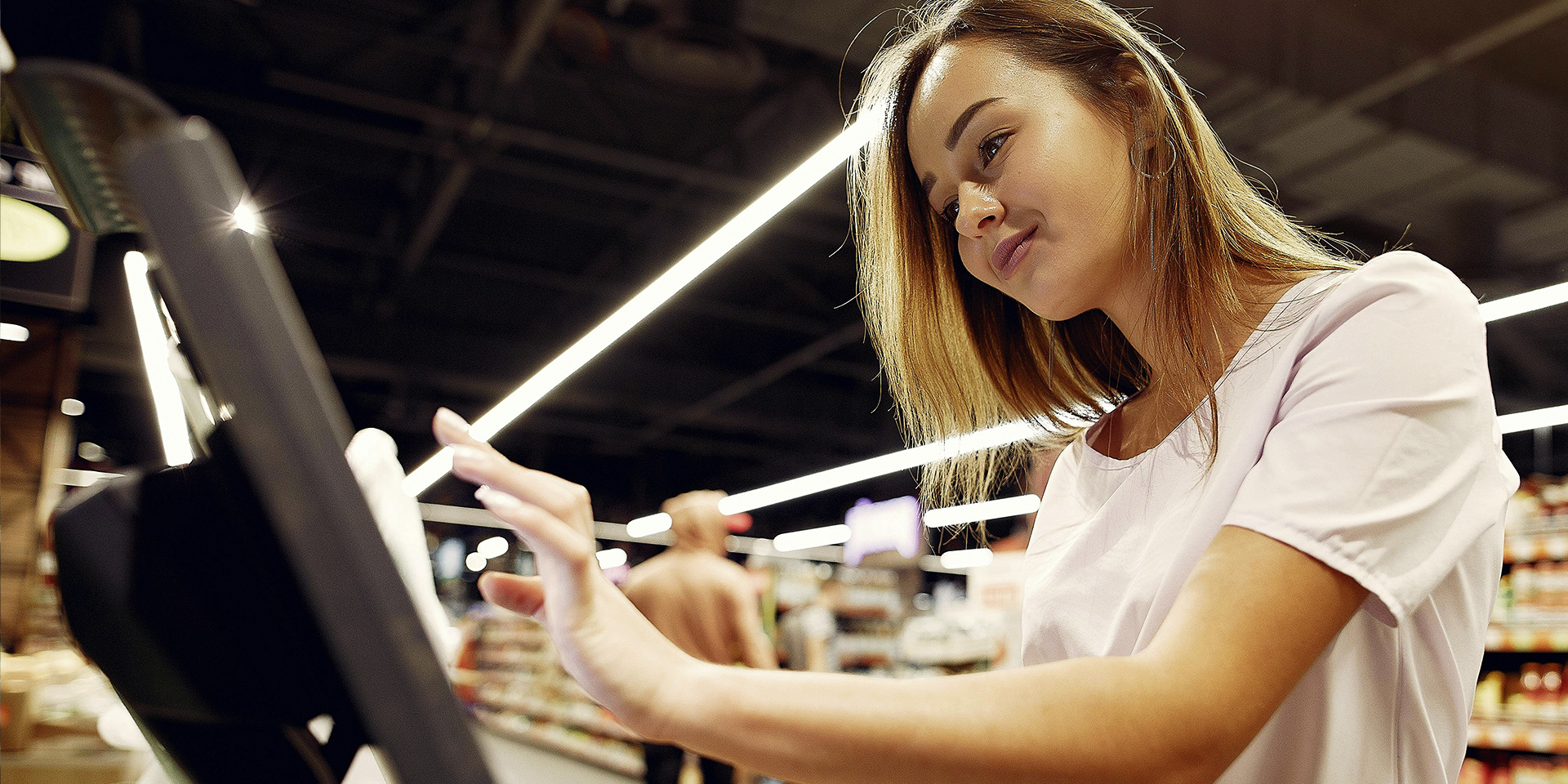 Connected Retail: Transforming Shopping in the Digital World