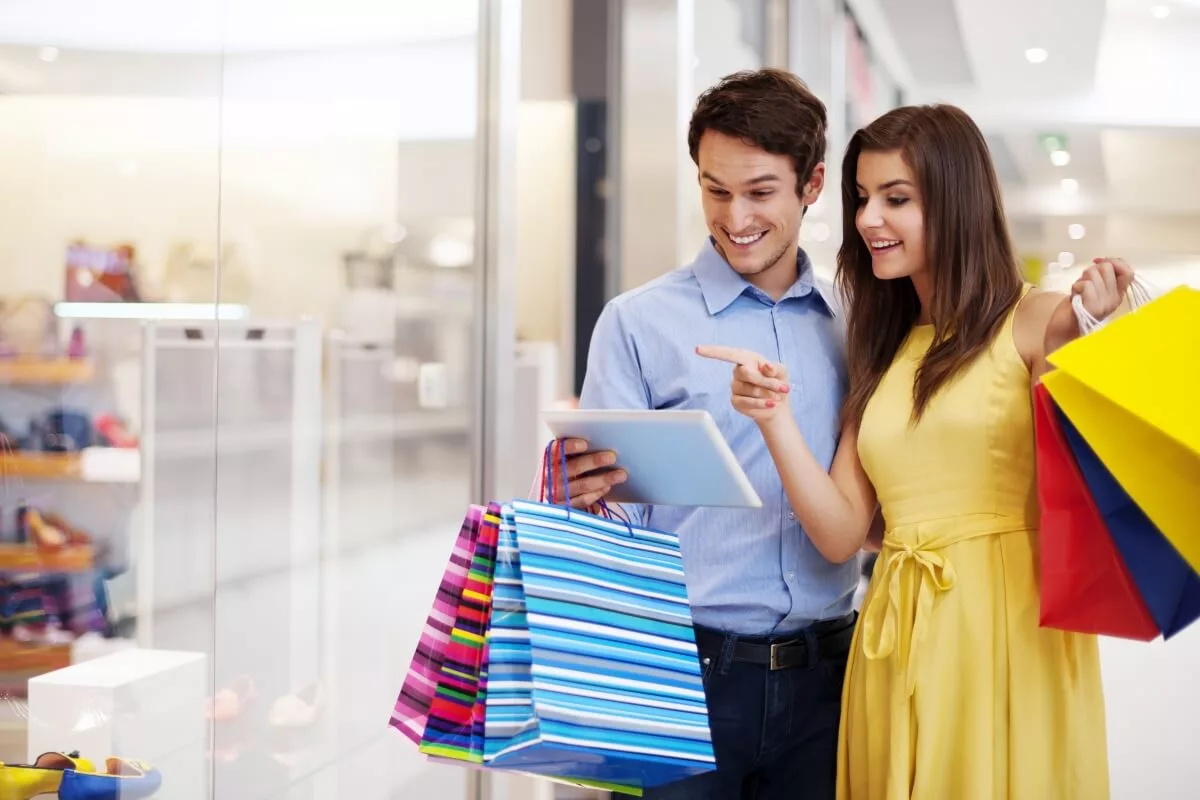 Hybrid Retail: Find the right mix of channels for your shoppers
